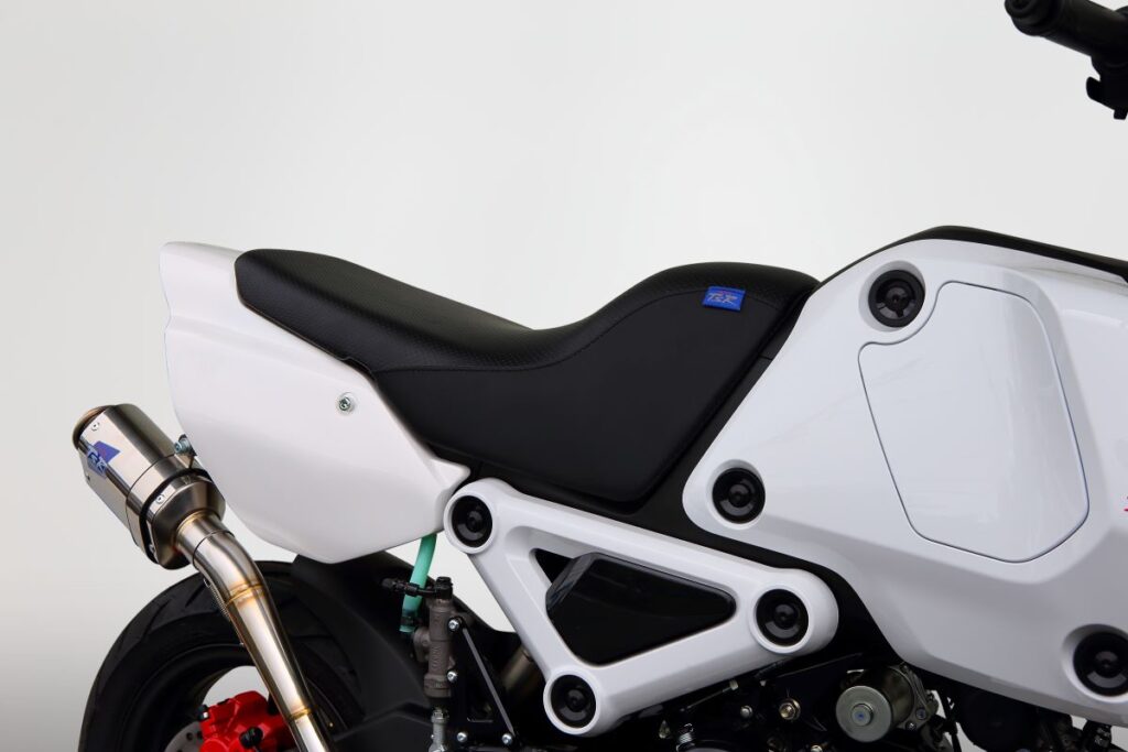 【新発売】HRC GROM レーシングシートの発売開始 | TSR（Technical Sports Racing）公式サイト